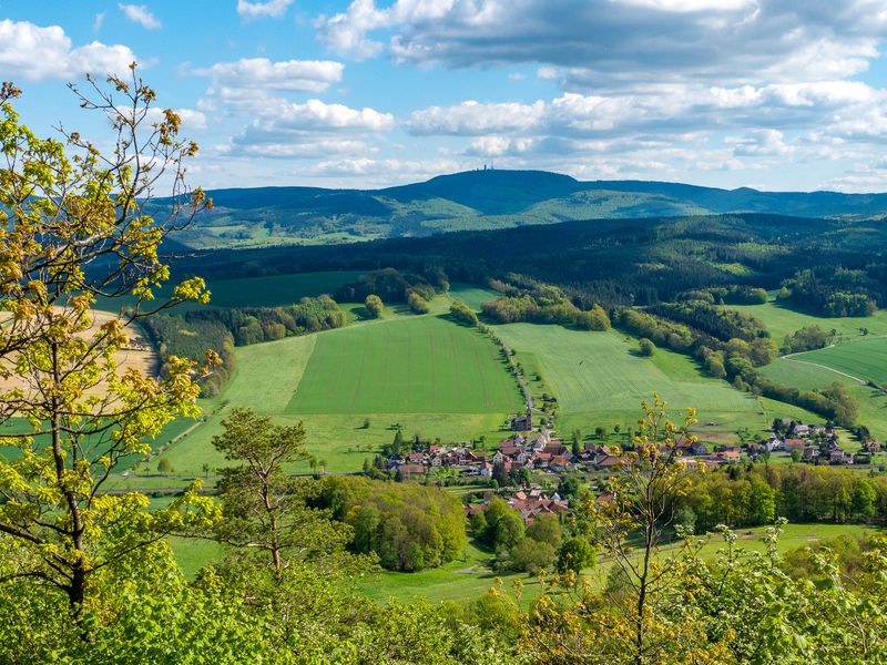 Inselsberg mit Aussichts- und Erlebnisturm - Tourismus Thüringer Wald